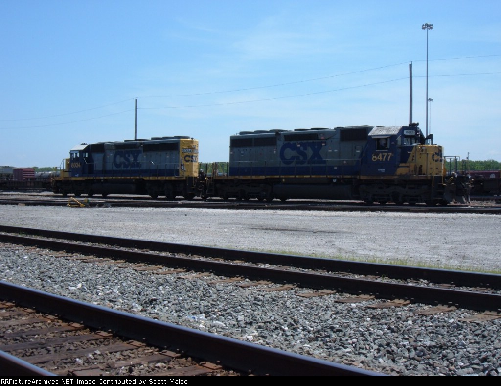 CSX 8477 & 8034